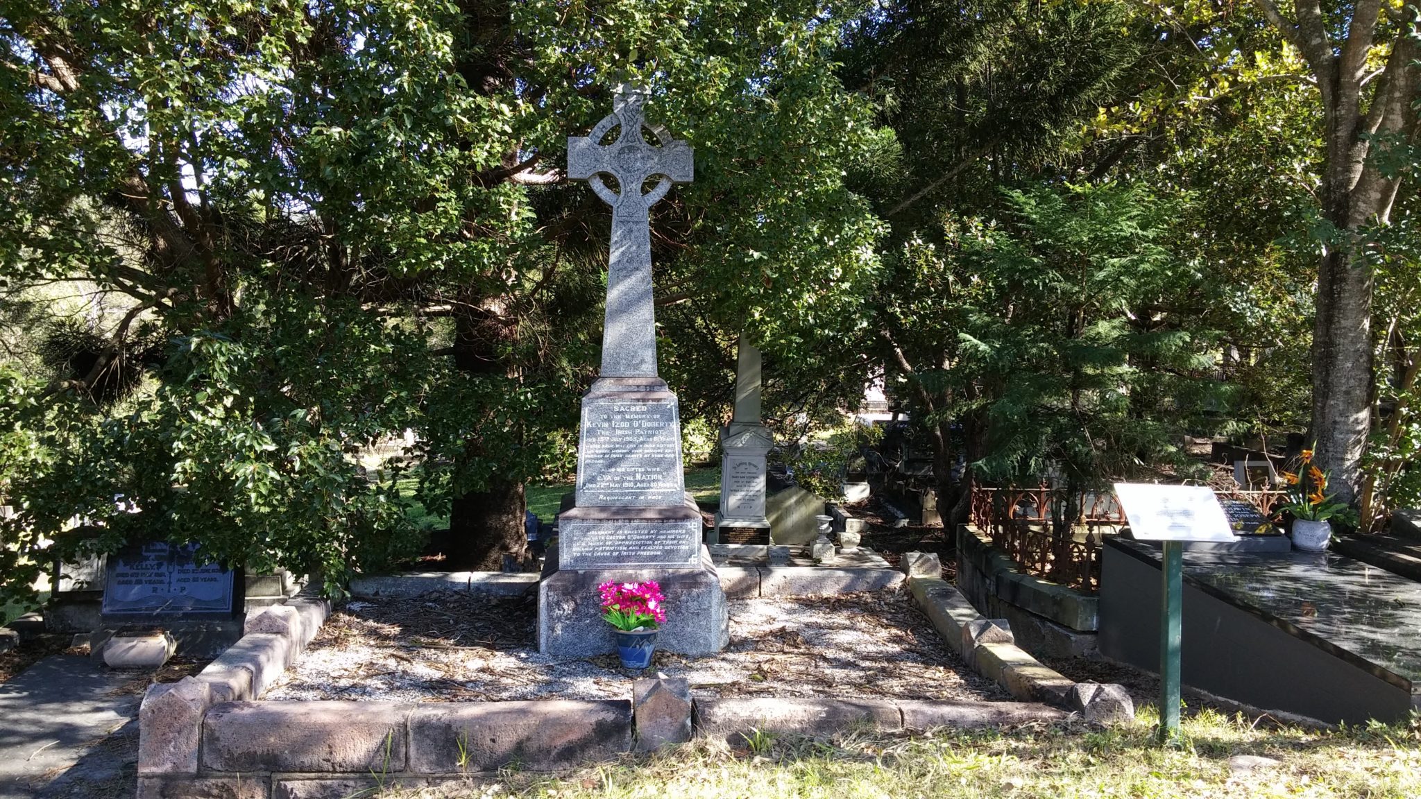 Offenders, paupers and pioneers: Female convicts and ex-convicts in ...